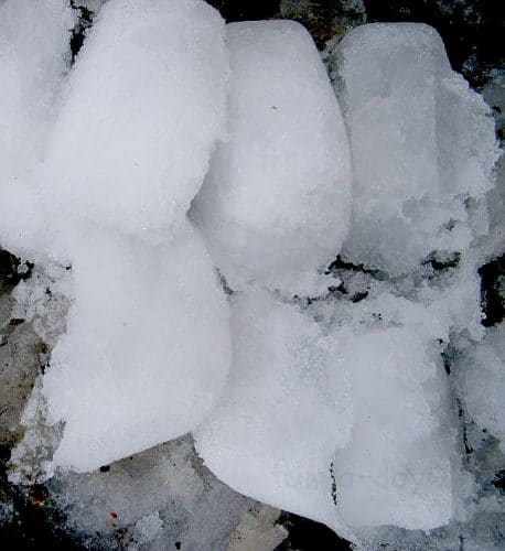 Super Easy Snow Play Idea - Snow Building Blocks - Fun-A-Day!