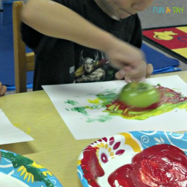 Painting with Apples: Apple Stamping Process Art - Fun-A-Day!
